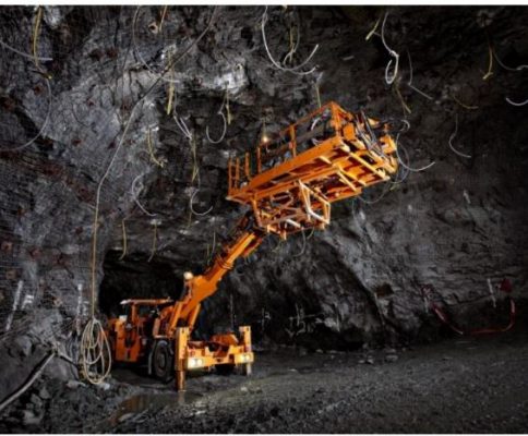 BOOM LIFT: New MacLean LR3 handles heavy loads, high reaches - Canadian ...