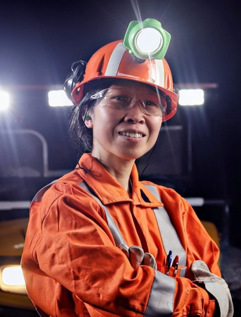HUMAN RESOURCES: MiHR to help new Canadians enter mining industry ...