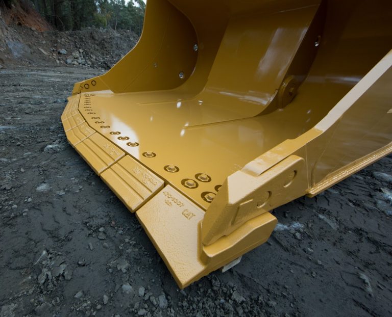 EQUIPMENT: Caterpillar introduces new tool for LHD buckets - Canadian ...