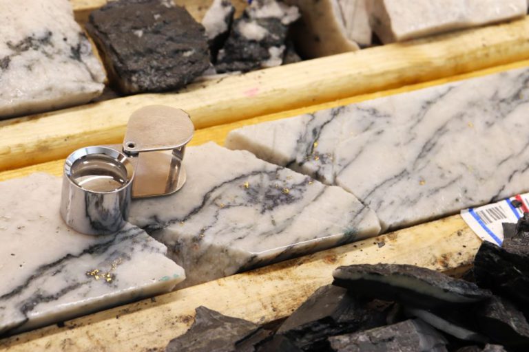 New Found Gold recovers 90% to 96% gold during Queensway metallurgical ...