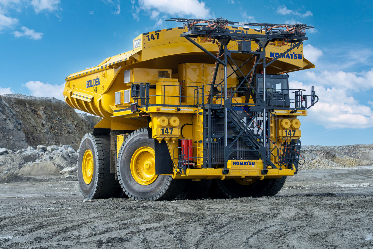 Komatsu commissions first diesel trolley power agnostic truck - Canadian Mining Journal