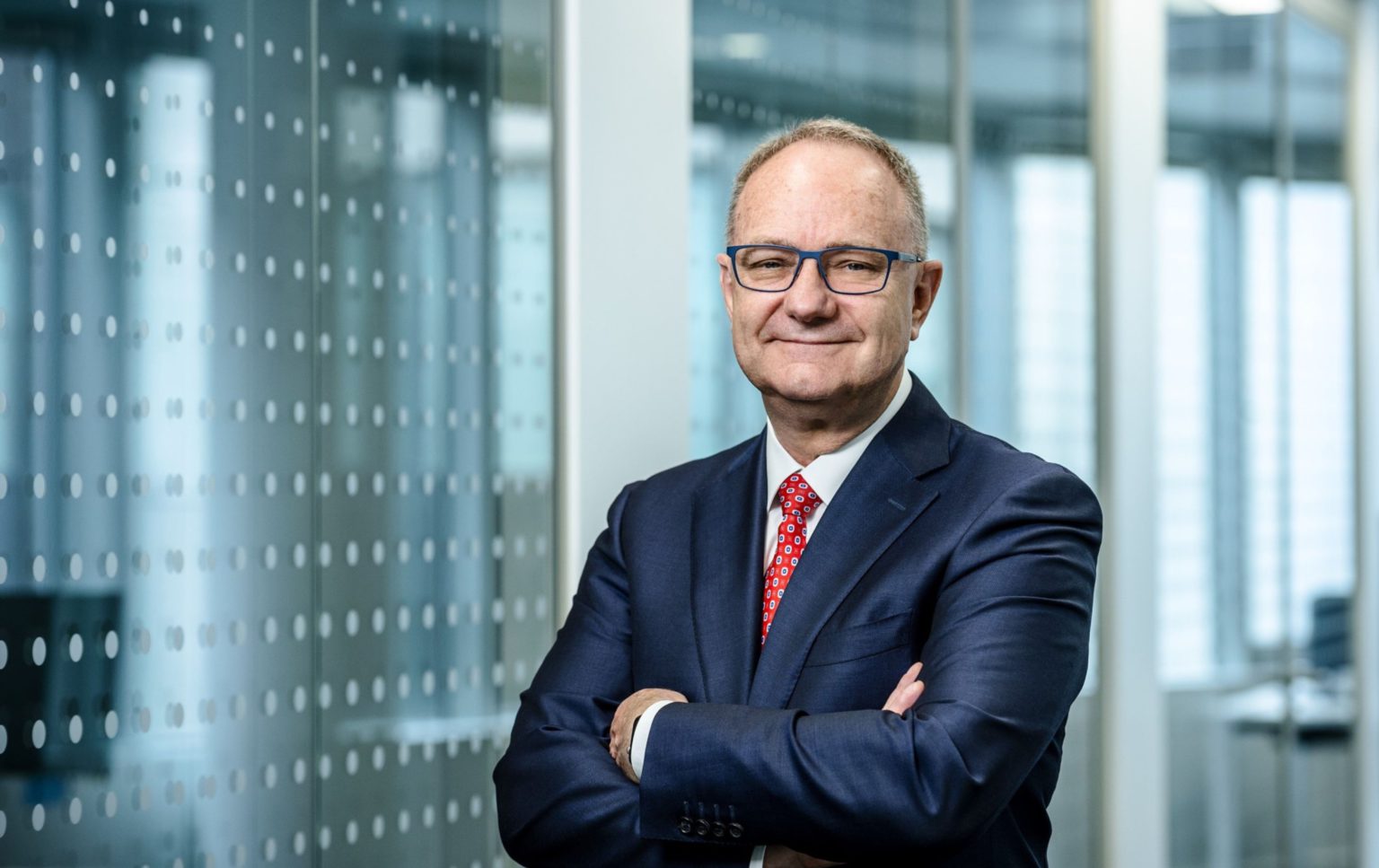 Former Anglo American CEO Mark Cutifani to share insights at global ...